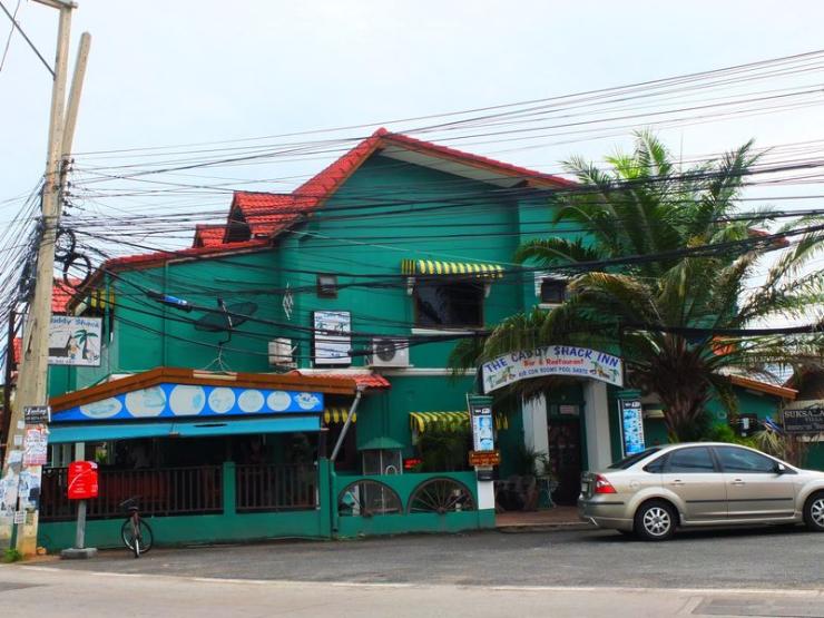 เดอะ แคดดี้ แชค อินน์ - The Caddy Shack Inn - Tiewchonburi.com ข่าว ...